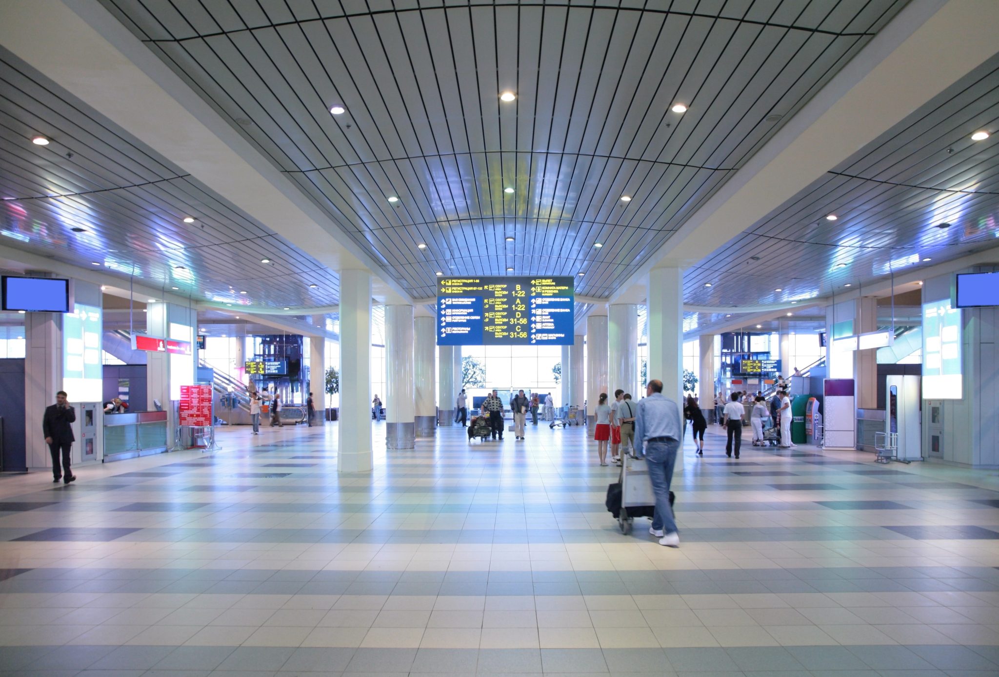 Do I Have to Go Through Customs for a Connecting Flight? - I Travel There