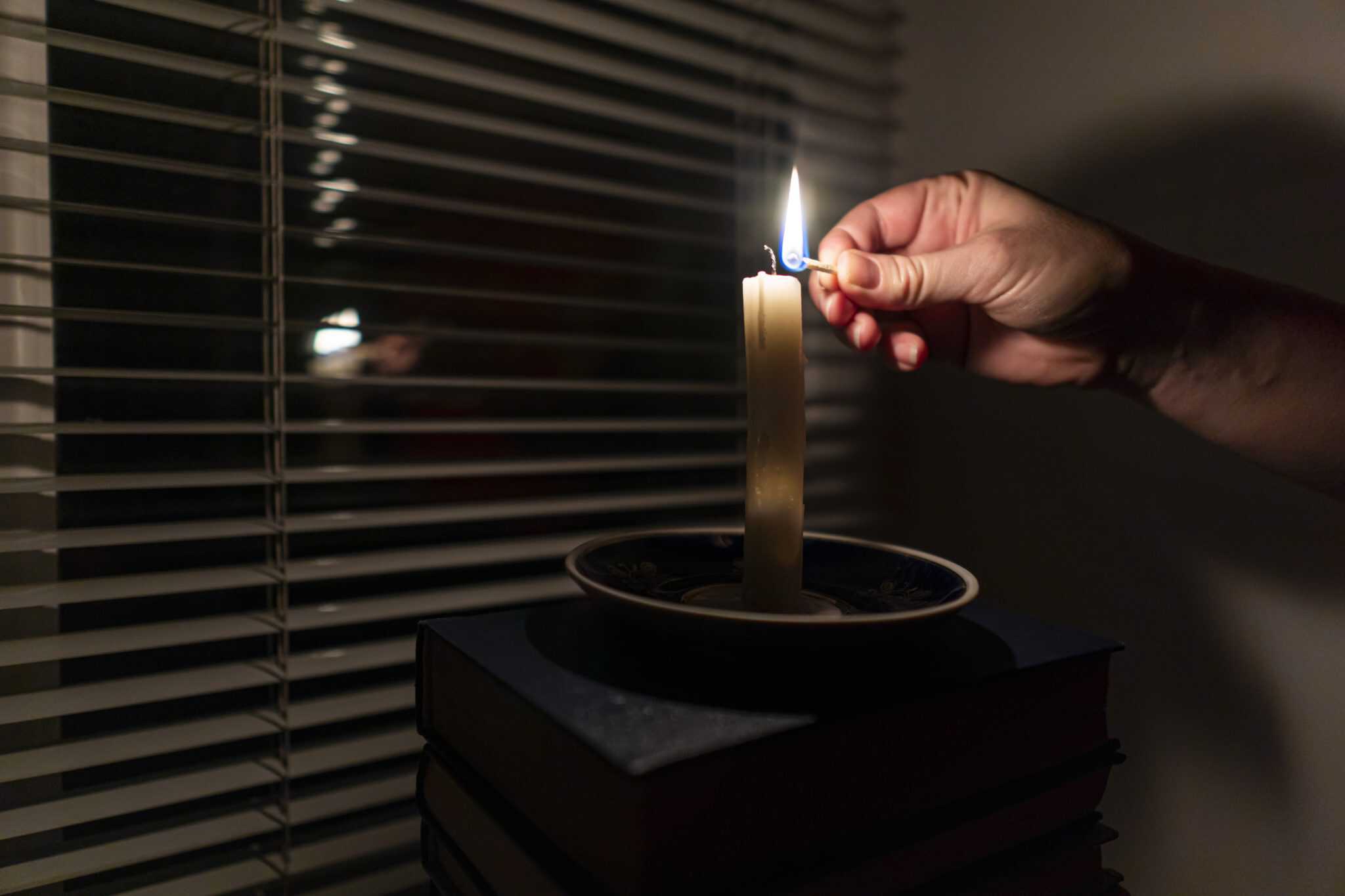 Living with Power Cuts in Ecuador: How To Adapt - I Travel There